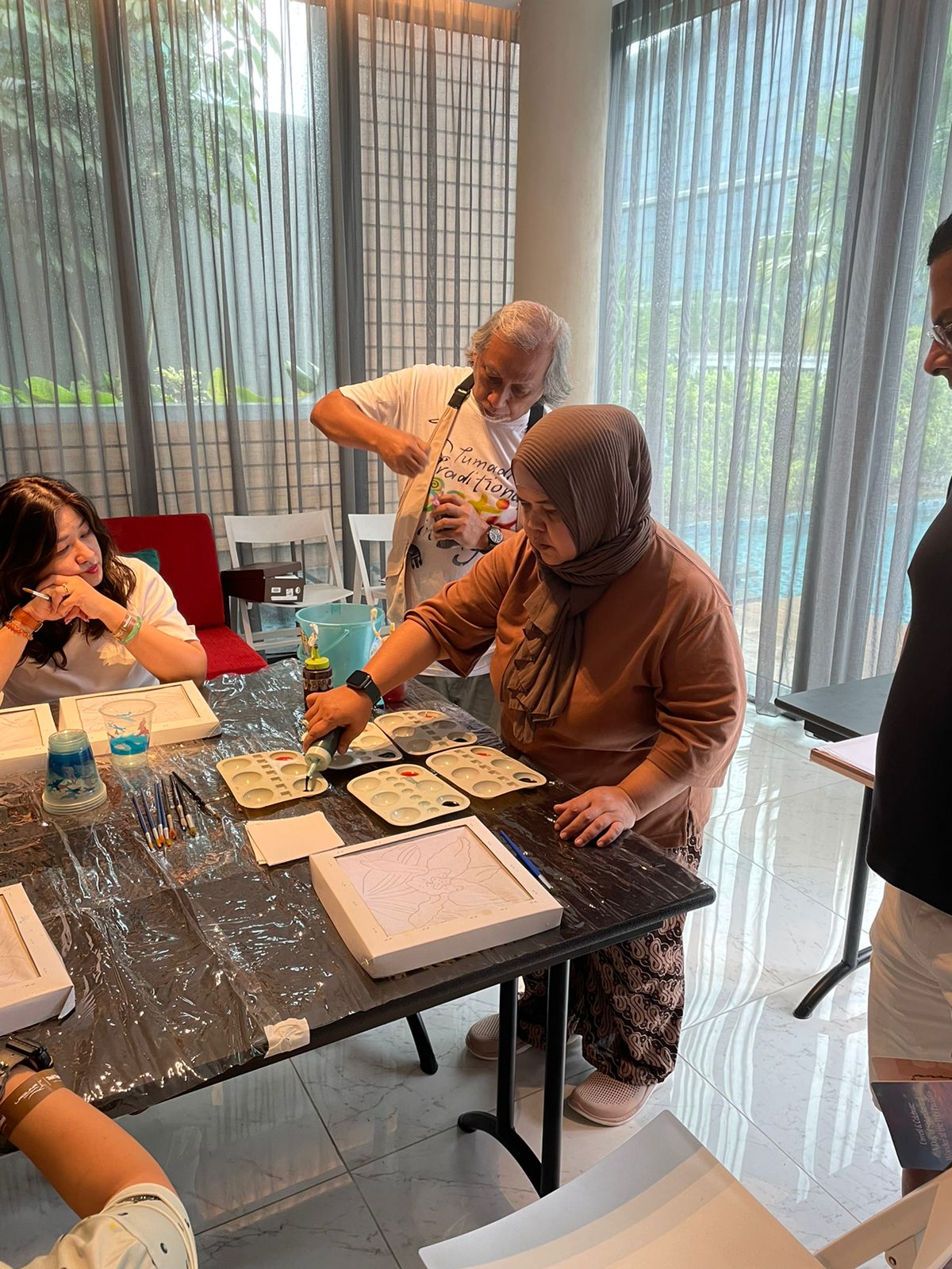 Art Workshops for Hotel Guest